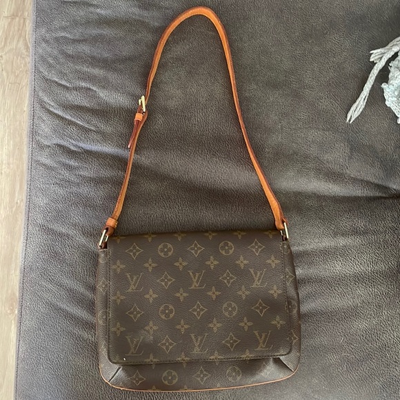 Louis Vuitton | Bags | Louis Vuitton Musette Tango Handbag Monogram ...